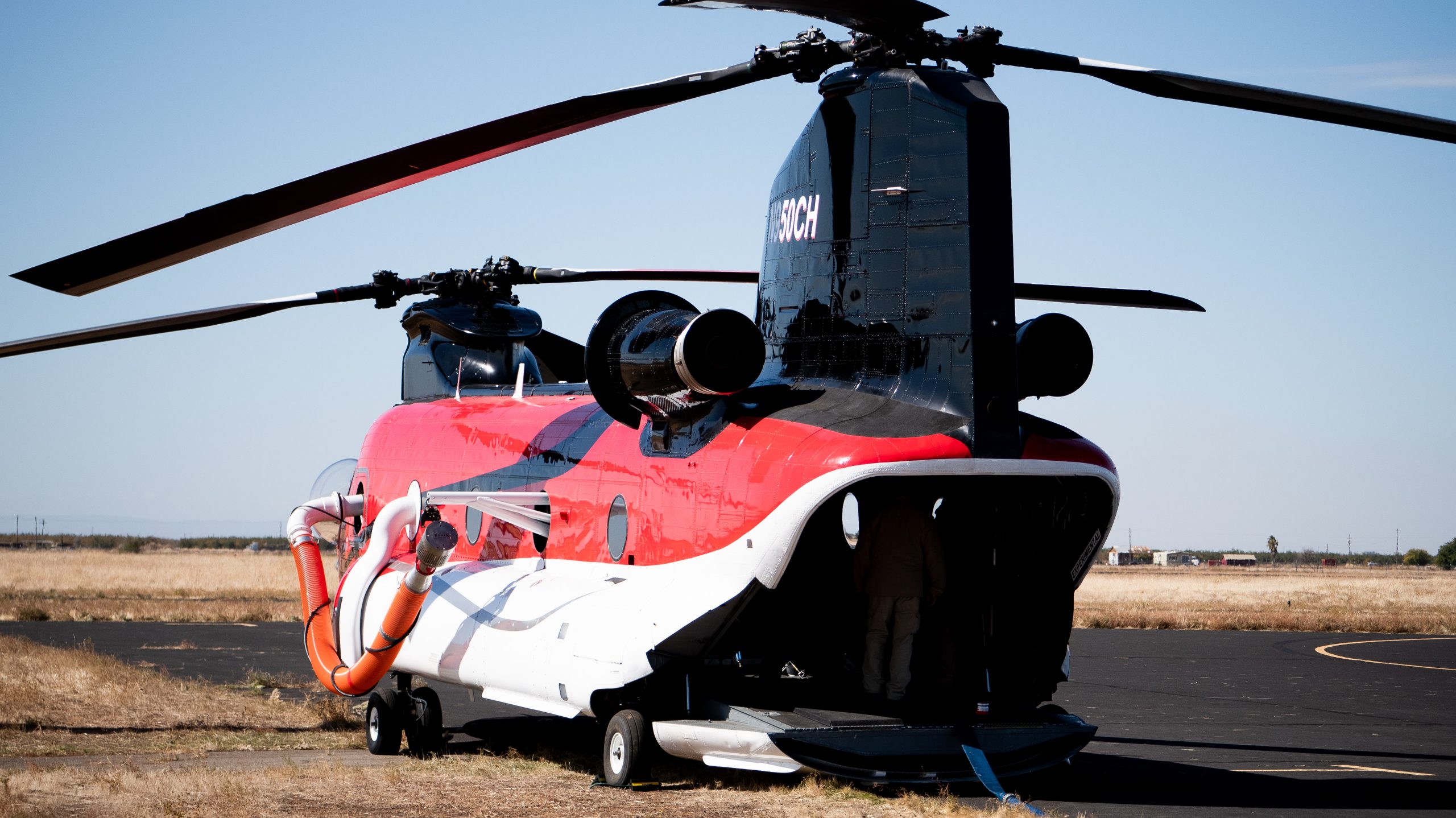 Heavy-lift (Type I) aerial firefighting | About | Helimax Aviation